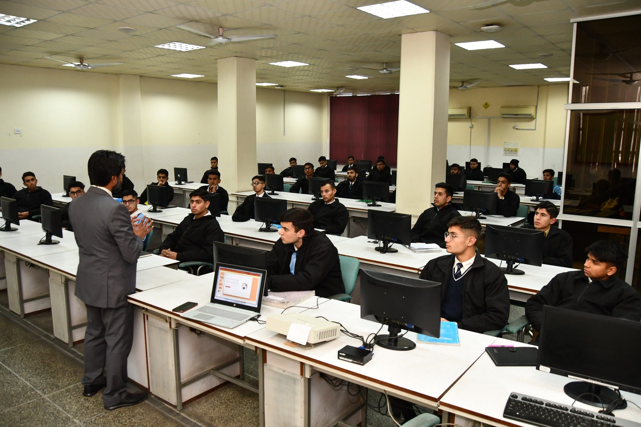 𝐂𝐂𝐇 𝐈𝐒𝐒𝐁 𝐓𝐫𝐚𝐢𝐧𝐢𝐧𝐠 𝐏𝐫𝐨𝐠𝐫𝐚𝐦𝐦𝐞 - CCH